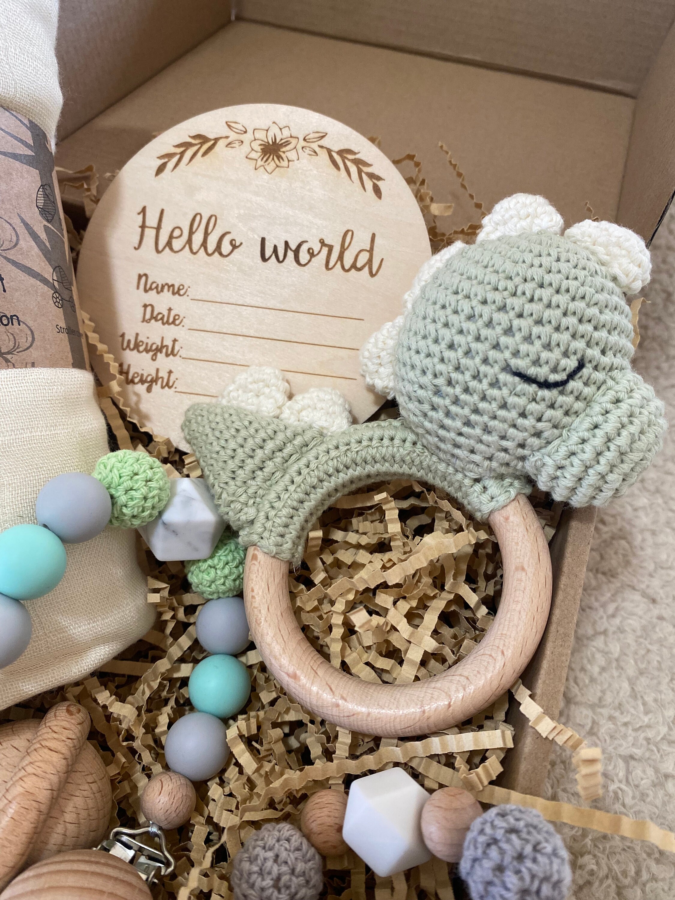 Newborn Baby Gift Box Baby Gift Set Newborn Gift Basket Dinosaur Toy ...