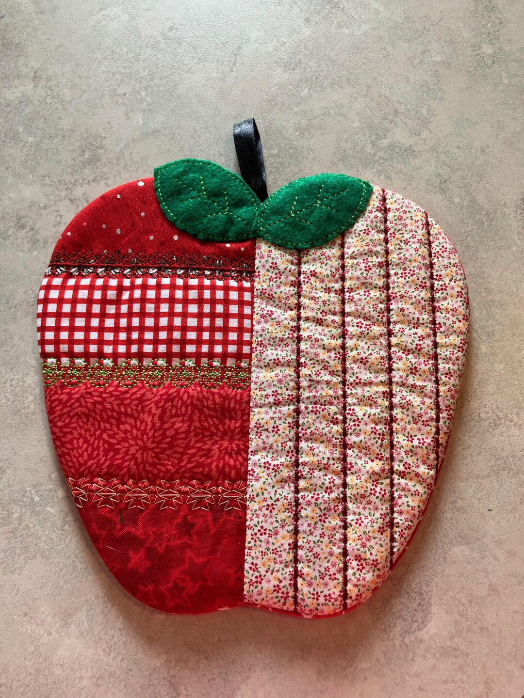 Apple Potholder - Scrappy Apple Potholder - Quilted - Embellished With ...