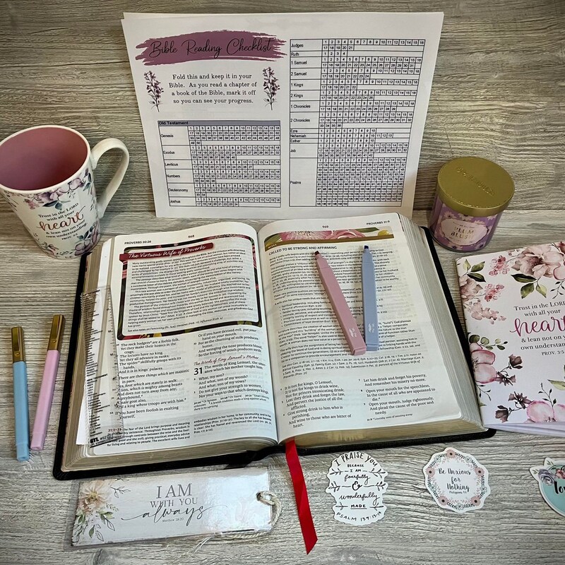 Bible Study Gift - 60+ Gift Ideas for 2025