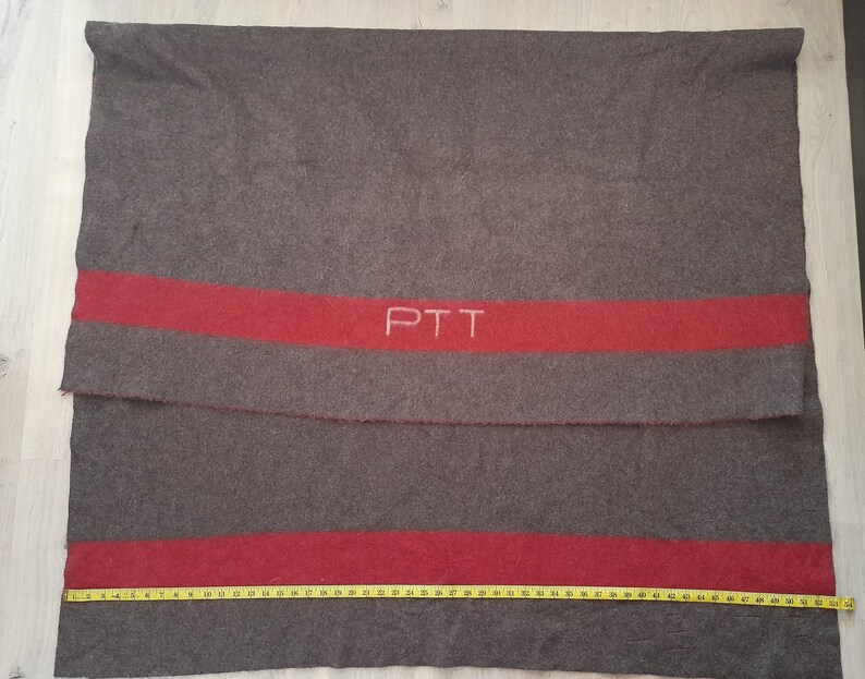 Vintage 60er Jahre 1964 Schweizer Armee-Decke aus reiner Wolle in Braun ...