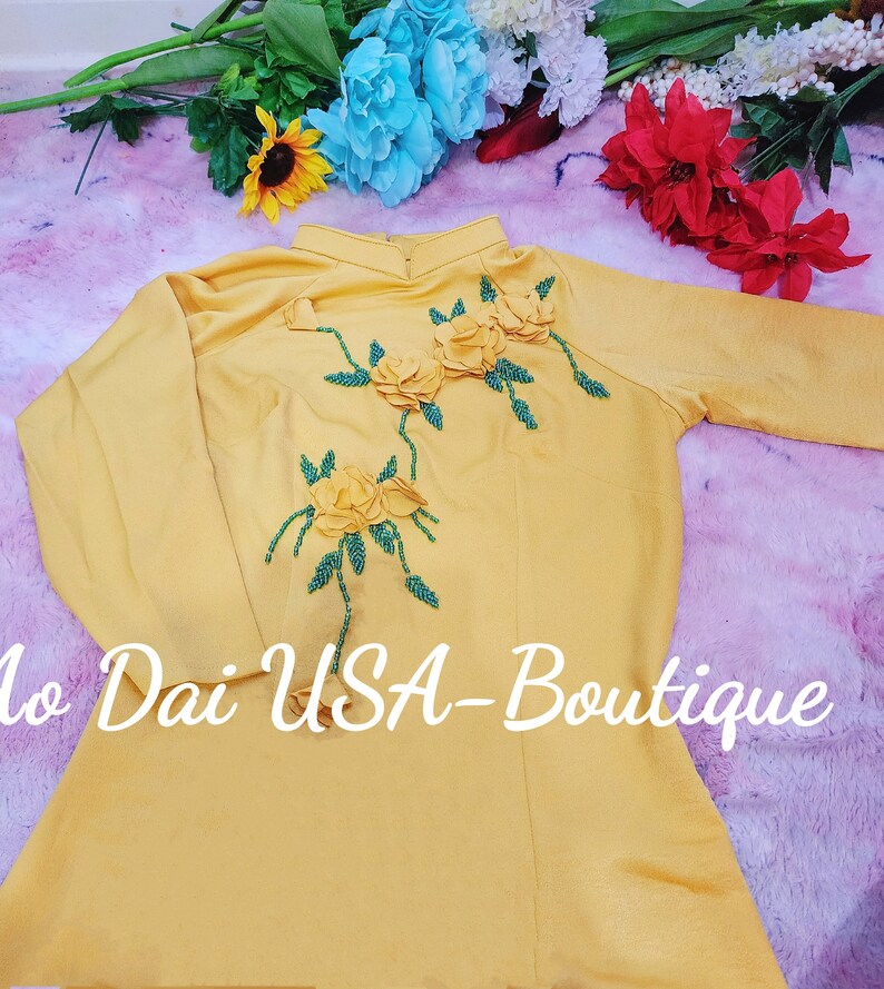 Set Ao Dai Design With Flowers Lụa Thái Tuấn Mềm/green Pants Inclued ...