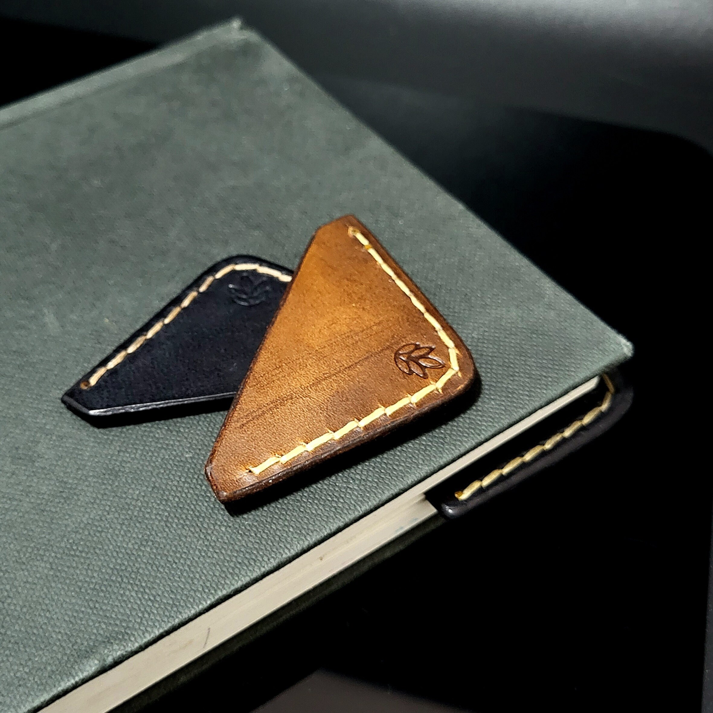Custom Leather Corner Bookmark Hand-sewn - Etsy