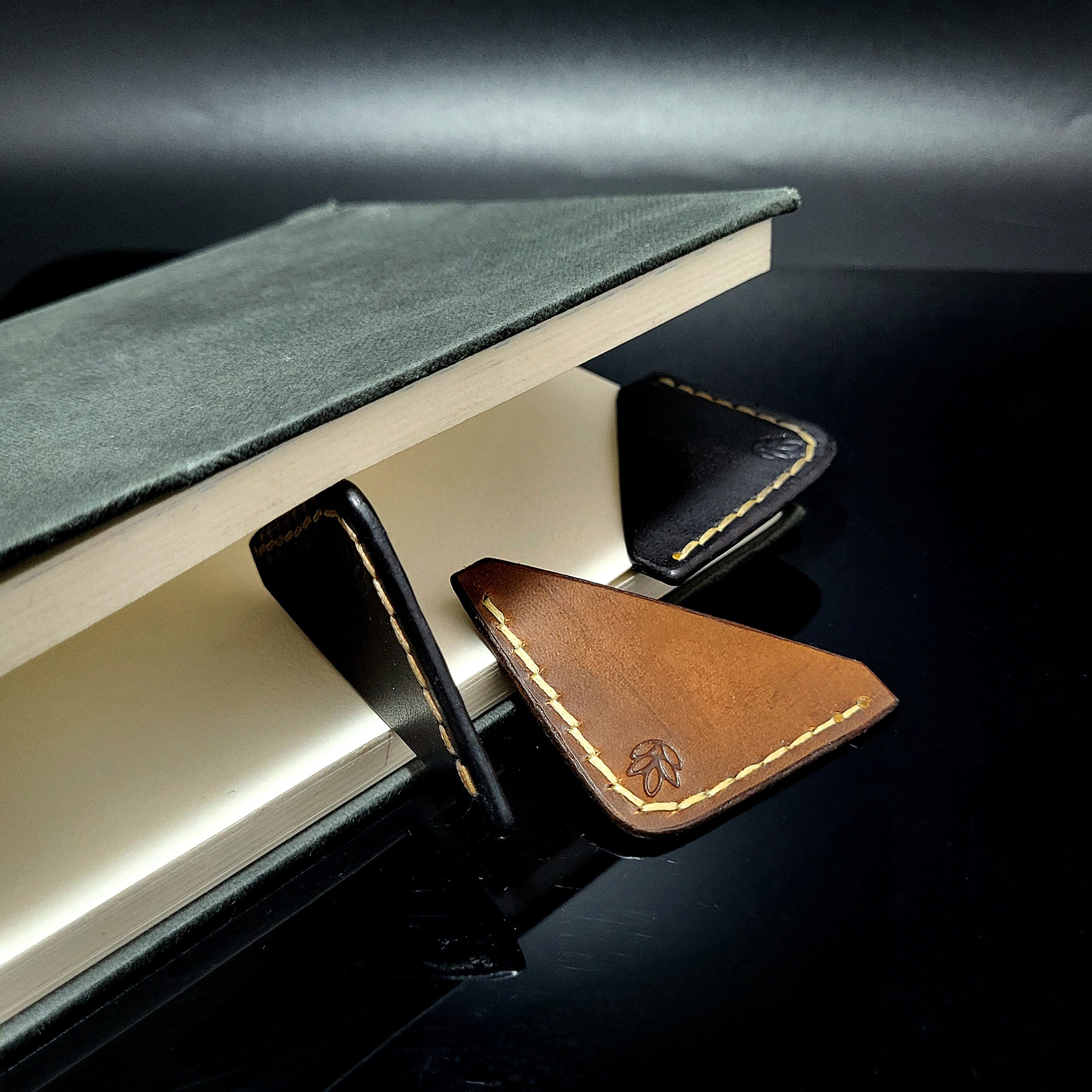 Custom Leather Corner Bookmark Hand-sewn - Etsy
