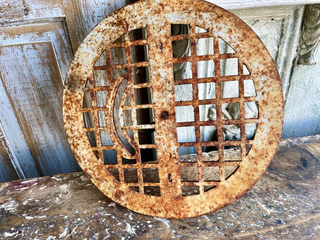 Vintage Industrial Metal Grate Circular Iron Grate Patina Rusty Patina ...