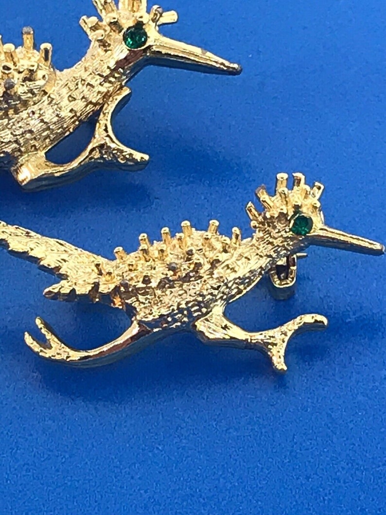 Mid Century Gold Tone Green Rhinestone Roadrunner Pair Lapel Scarf Pin ...