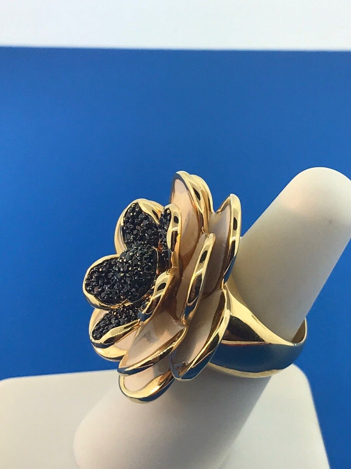 Lauren G Adams LGA Gold Tone Black CZ White Enamel Flower Cocktail Ring ...