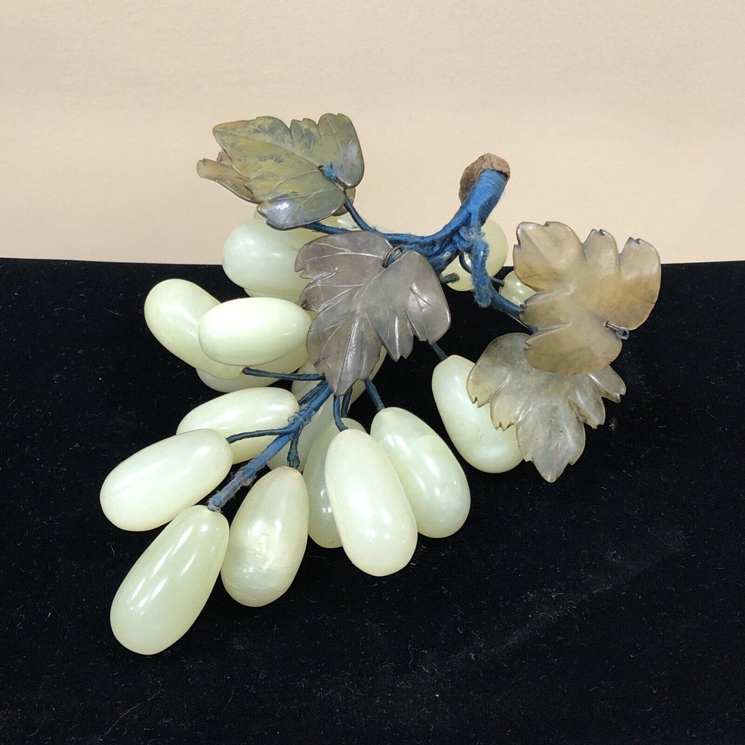 Vintage Green Jade Twenty Grape Carved Cluster Floral Fruit Decorative ...