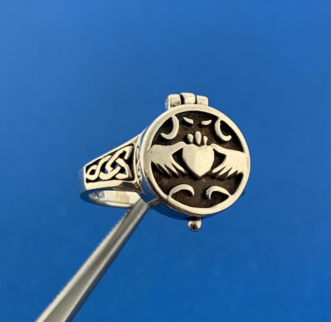 Peter Stone PSCL 925 Sterling Silver Celtic Claddagh Heart Poison Pill Ring - Etsy