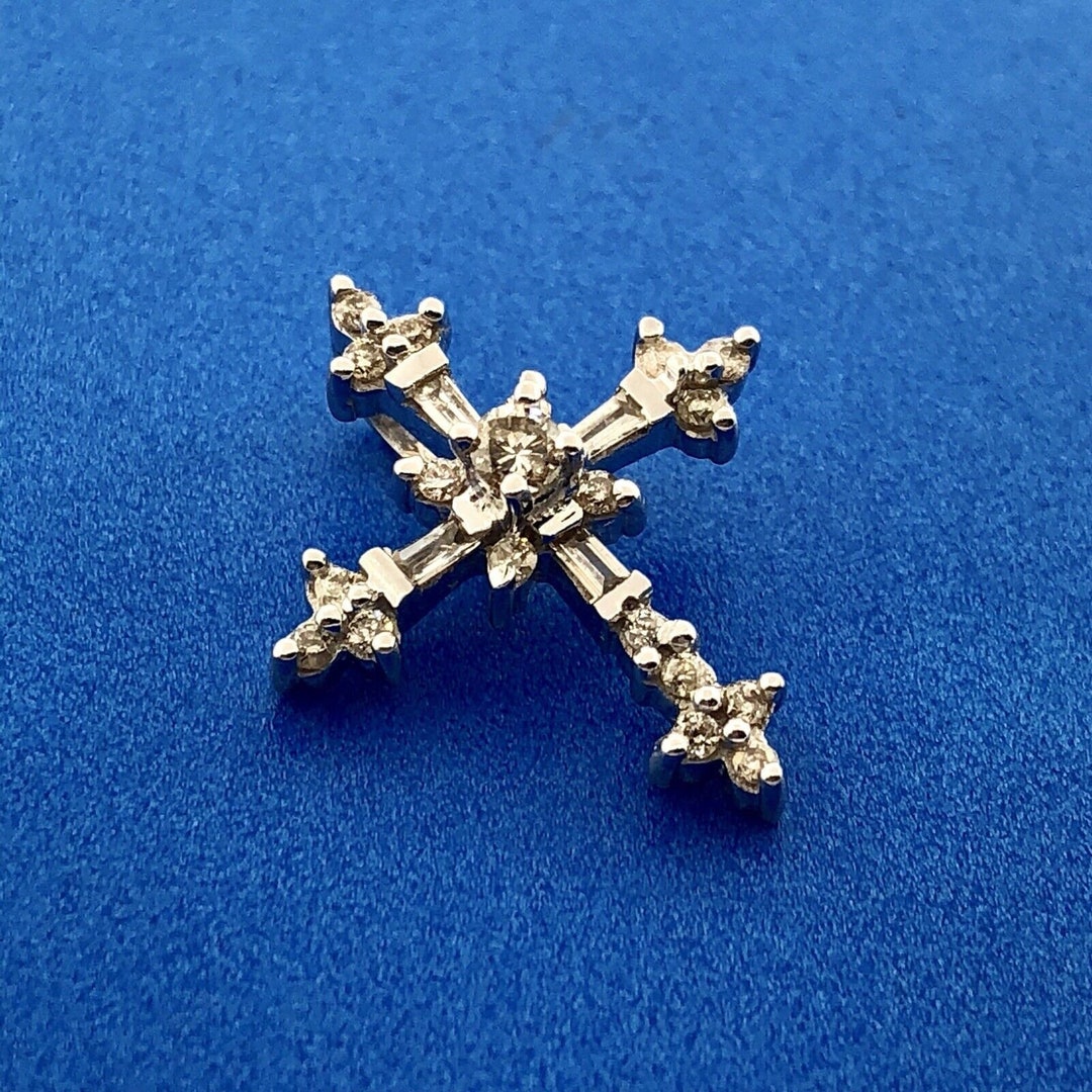 14K White Gold Diamond Encrusted Cross Easter Communion Bible Religious ...