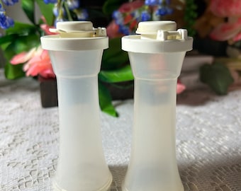 Vintage Tupperware Hourglass Shaped Salt and Pepper Shakers 719 Classic ...
