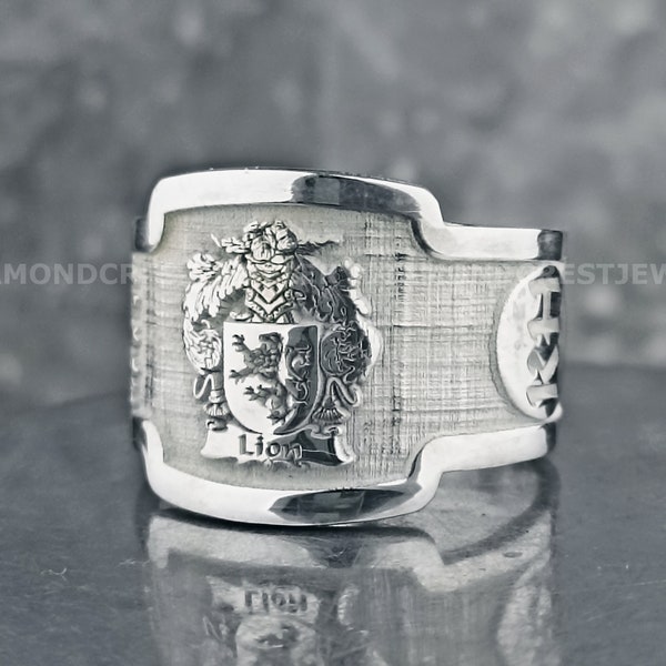 Crest Ring - Etsy