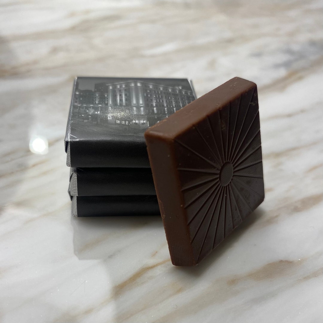 50 Chocolate Weddings Favors Gift for Her Milk Chocolate Mint Boutique ...