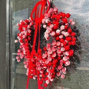 Cascading Red Pink Berry Mini Wreath, Frosted Red Berry for Entry Decor ...
