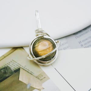 Gold Labradorite Saturn Planet Orb Necklace, Natural Labradorite Wire ...