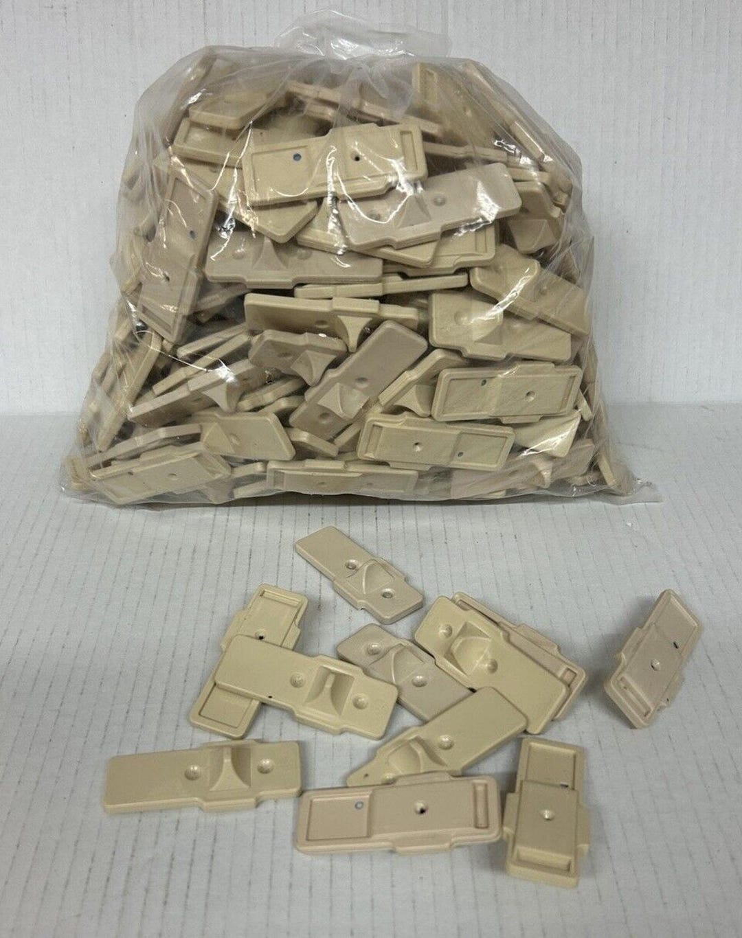 225 Piece Lot- Gator Security Tags Anti-theft SENSORMATIC Clothing With ...