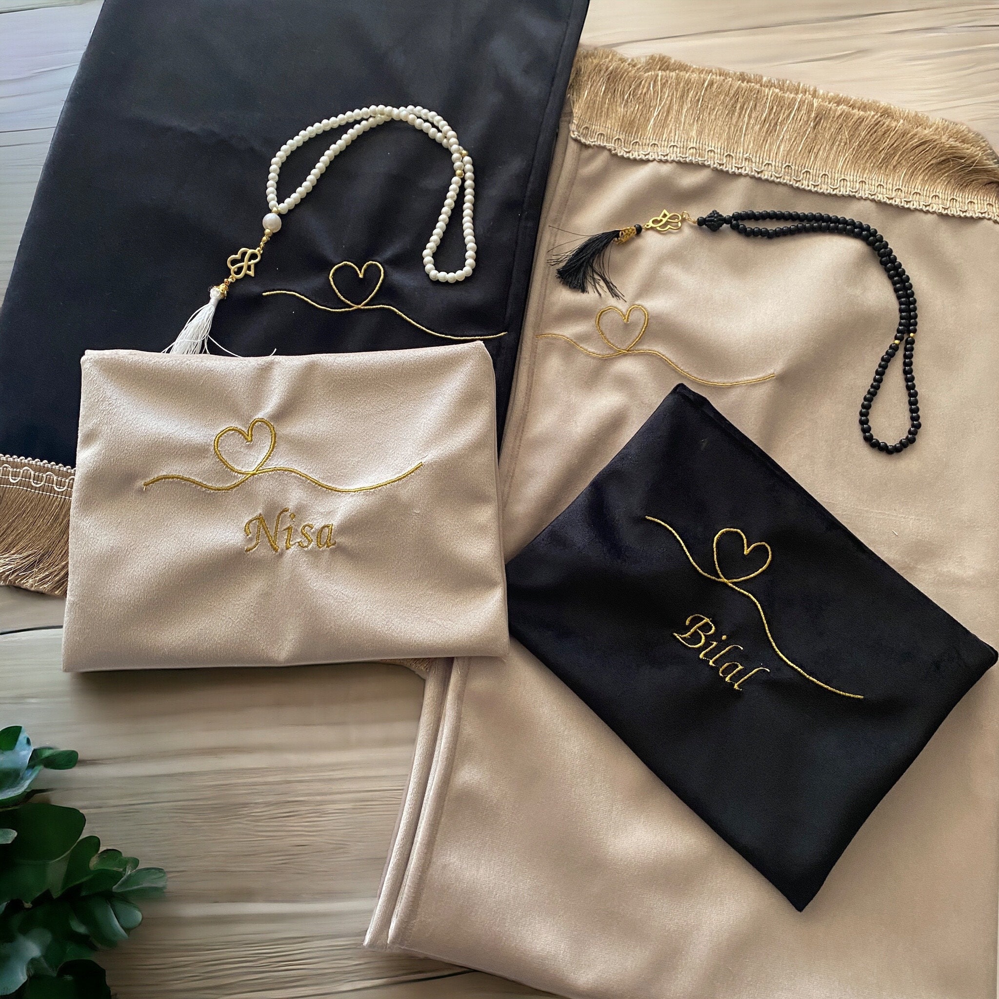 Custom 2 Prayer Mat Set With Heart Design, Couple Prayer Mat, With Bags ...