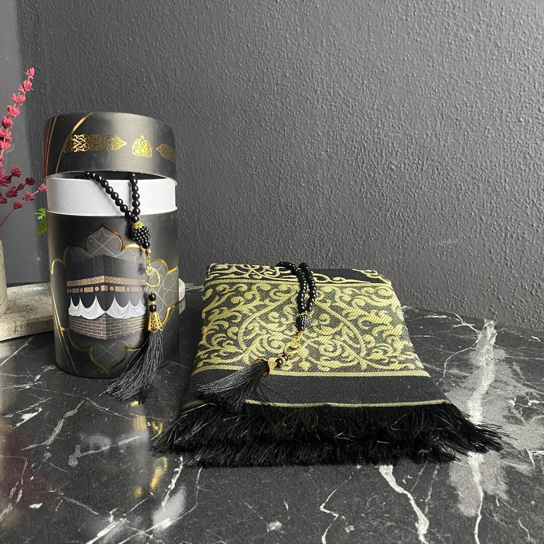 Muslim Prayer Rugs Gift Set, Personalized Prayer Mats, Sejjadah ...