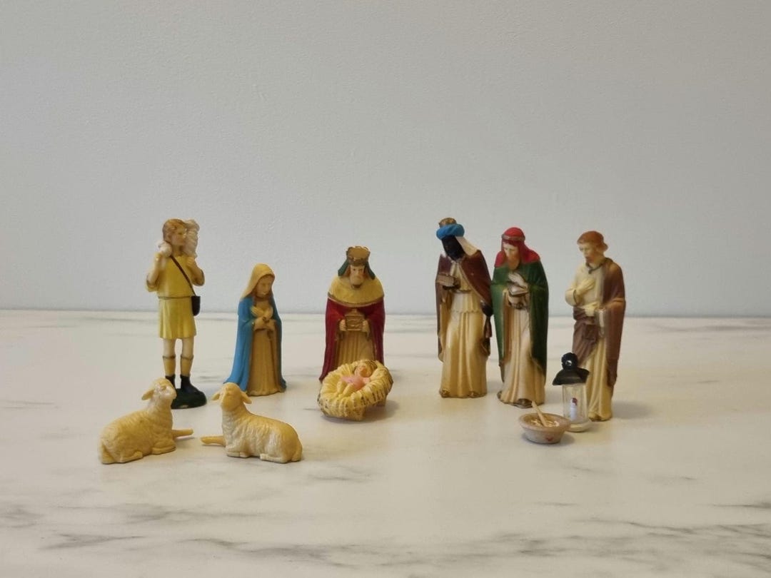 Vintage Miniature Nativity Scene 1970s, Figurines Jesus Manager and the ...