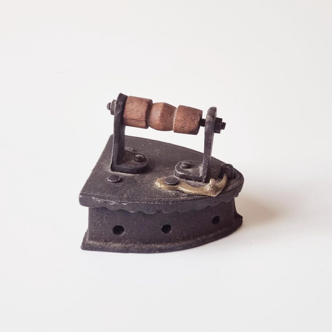 ANTIQUE CAST IRON Coal Iron 1800s Vintage Iron With Wood Handle ...