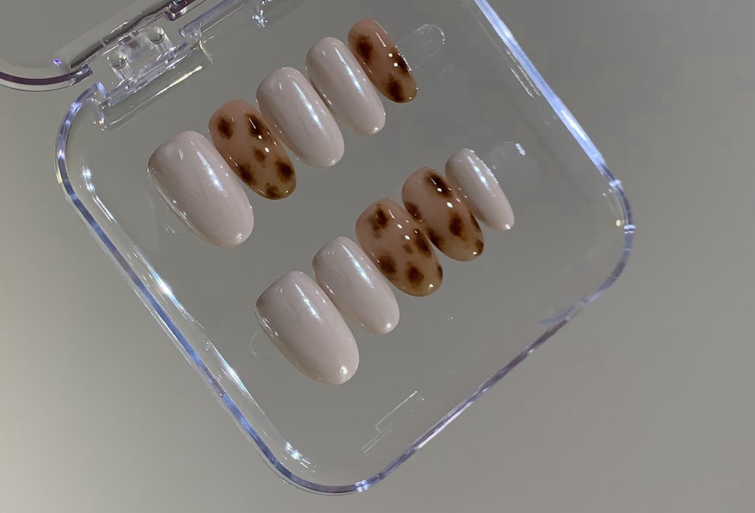 Pearl Chrome Tortoise Shell Press on Nails: Hand-painted Custom Nails ...