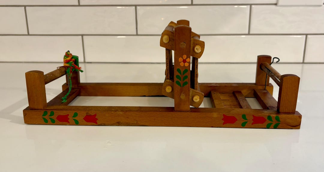 Vintage/primitive Wooden Manual Weaving Loom With Painted Flower Design ...