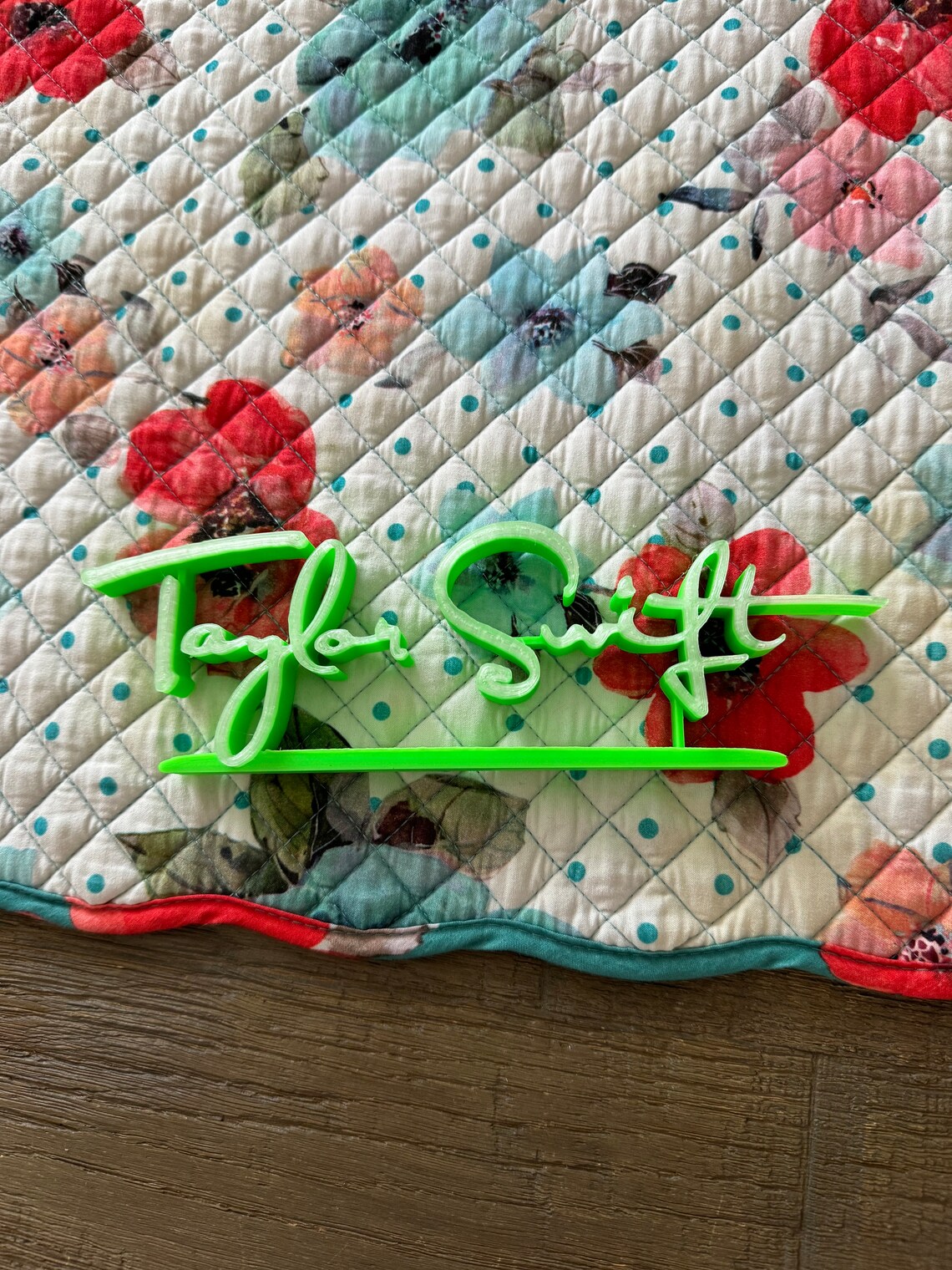 Taylor Swift Signature Desk Sign - Etsy