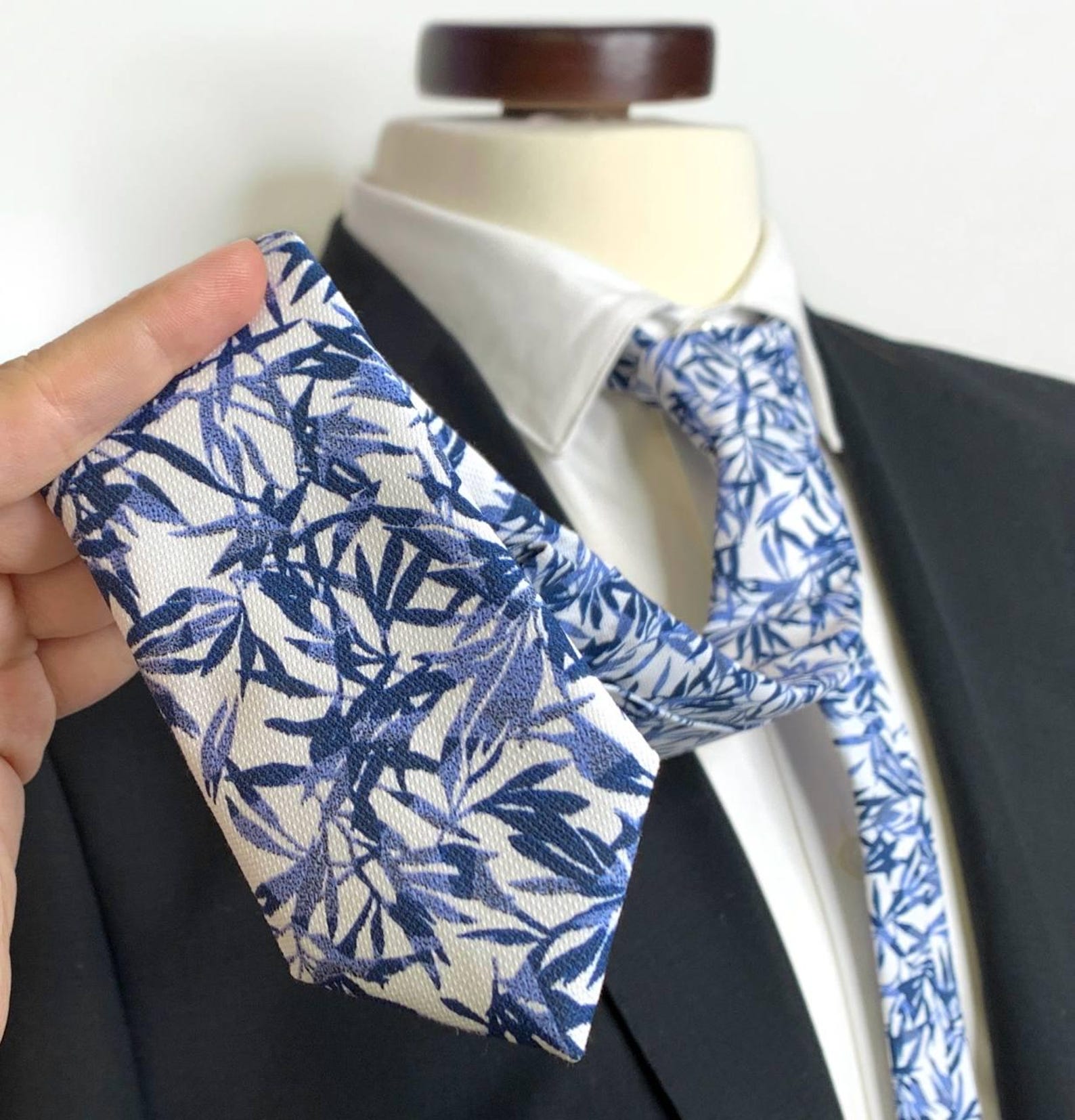 Navy Blue Tropical Floral Necktie , Hawaiian Palm Leaf Tie, Wedding ...