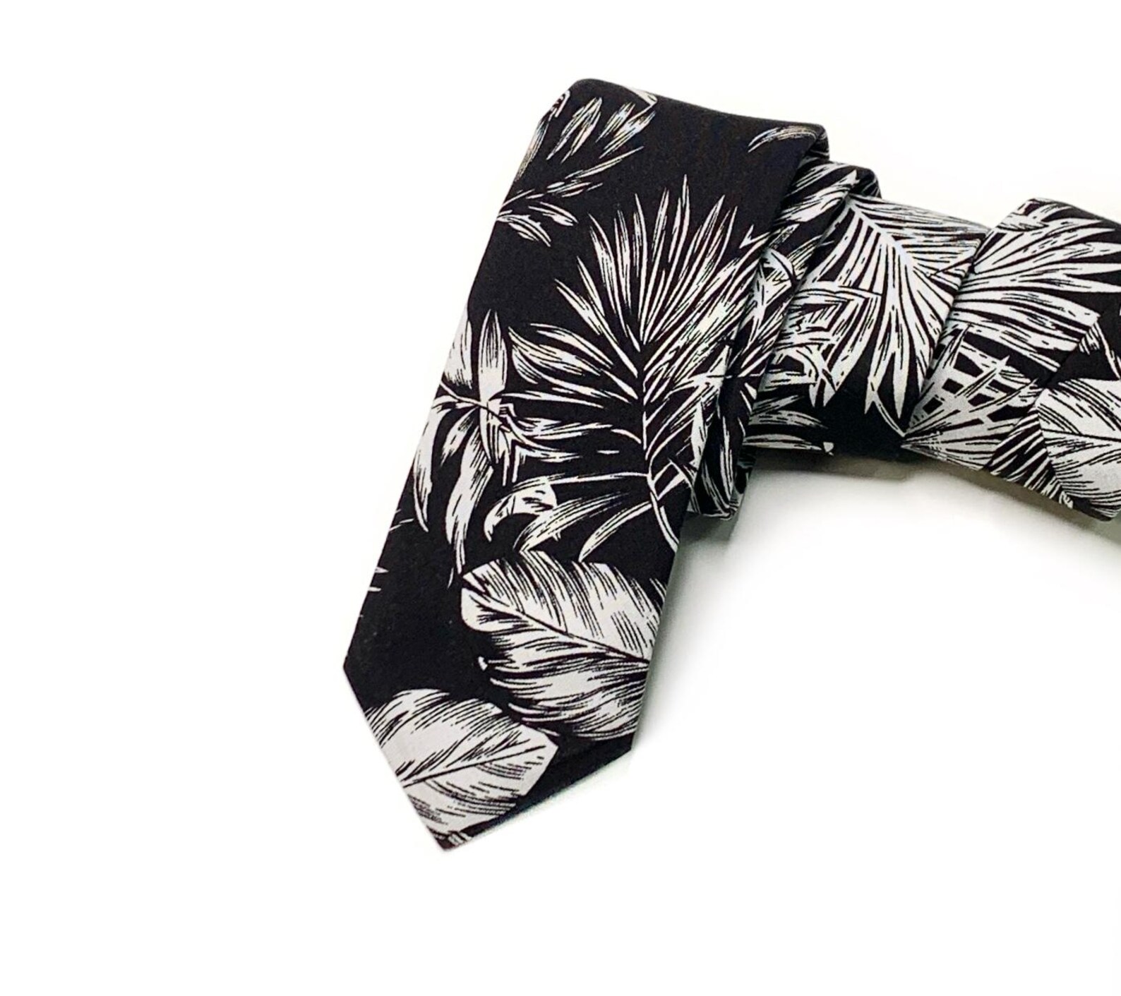 Tropical Black and White Floral Necktie , Hawaiian Palm Leaf Floral Tie ...