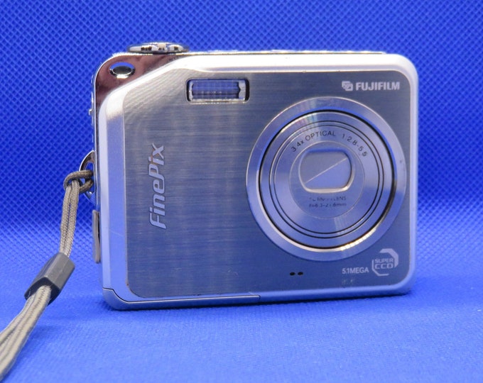 Vintage Rare Retro Fujifilm Finepix V10 5.1 MP Digital Top Camera Point ...