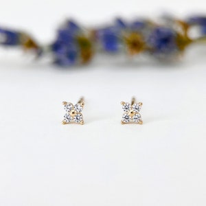 14K Solid Gold Dainty Sparkle Tiny Flower Stud Earrings, Real Solid ...