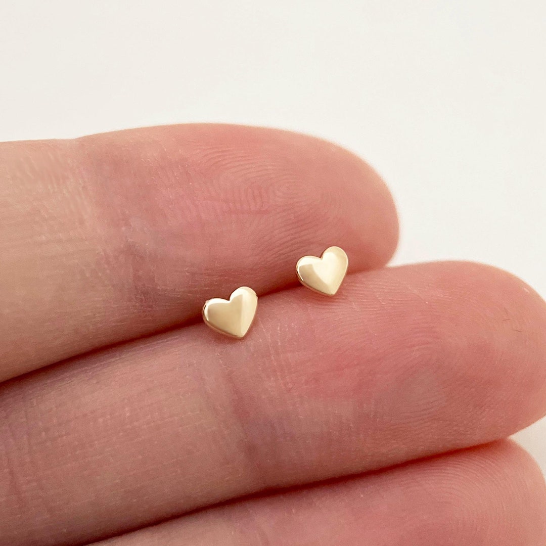 14K Solid Gold Heart Stud Earrings, Yellow Gold Small Dainty Love Heart Earrings, Simple ...
