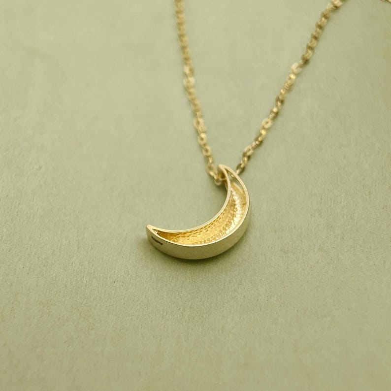 9K Solid Gold Simple Moon Pendant, Dianty Minimalist Moon Jewelry ...