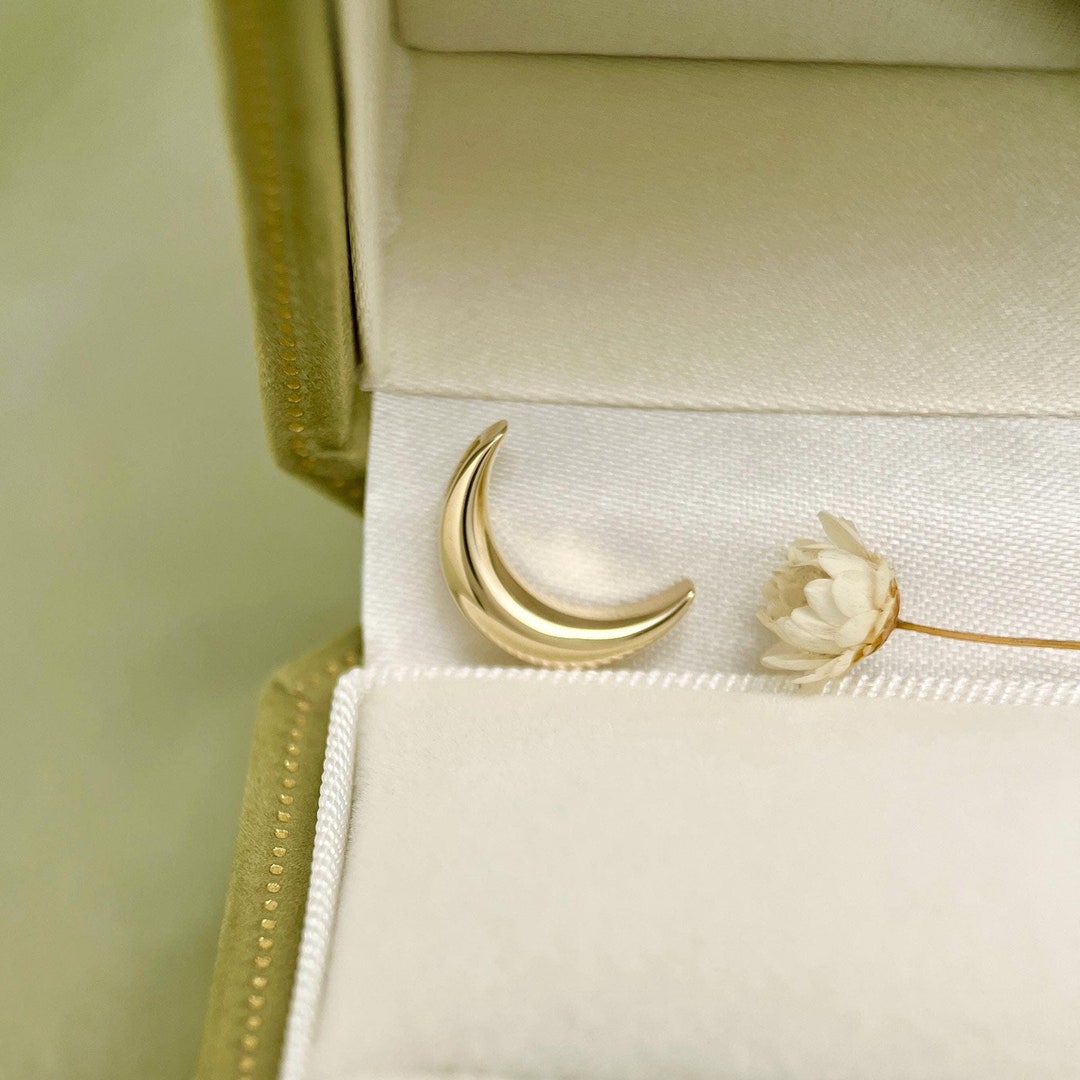 9K Solid Gold Simple Moon Pendant, Dianty Minimalist Moon Jewelry ...