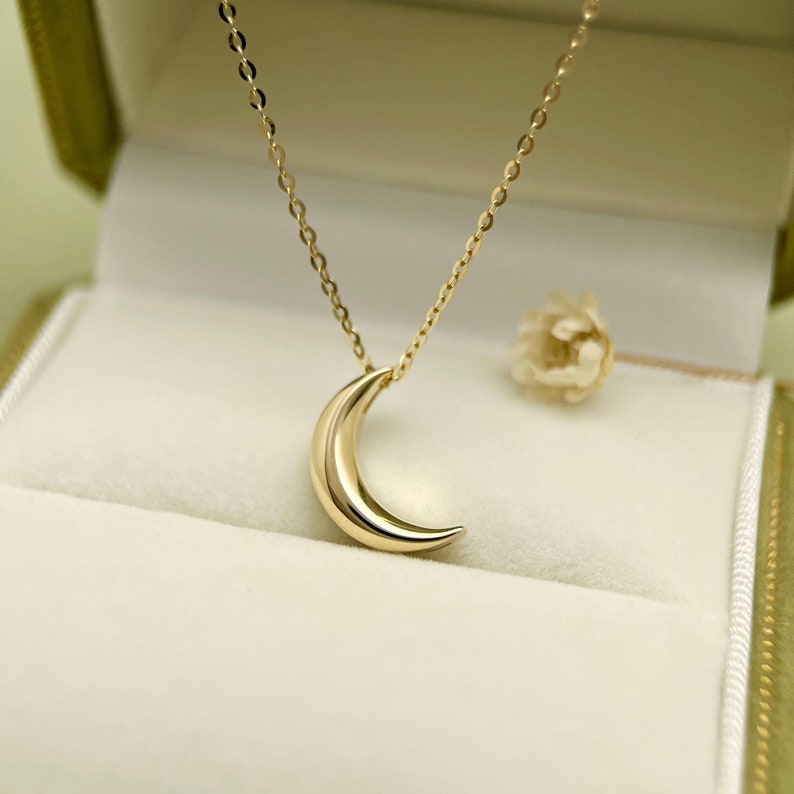 9K Solid Gold Simple Moon Pendant, Dianty Minimalist Moon Jewelry ...