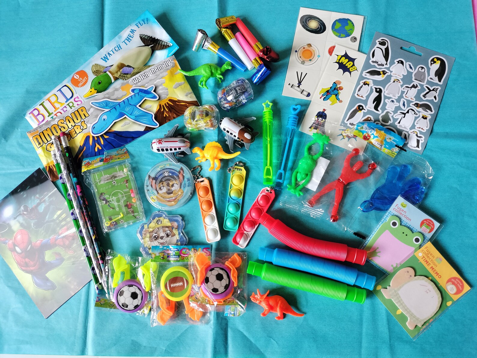 Ready Made Kids Pass the Parcel Party Game Boys Girls Paint Craft ...