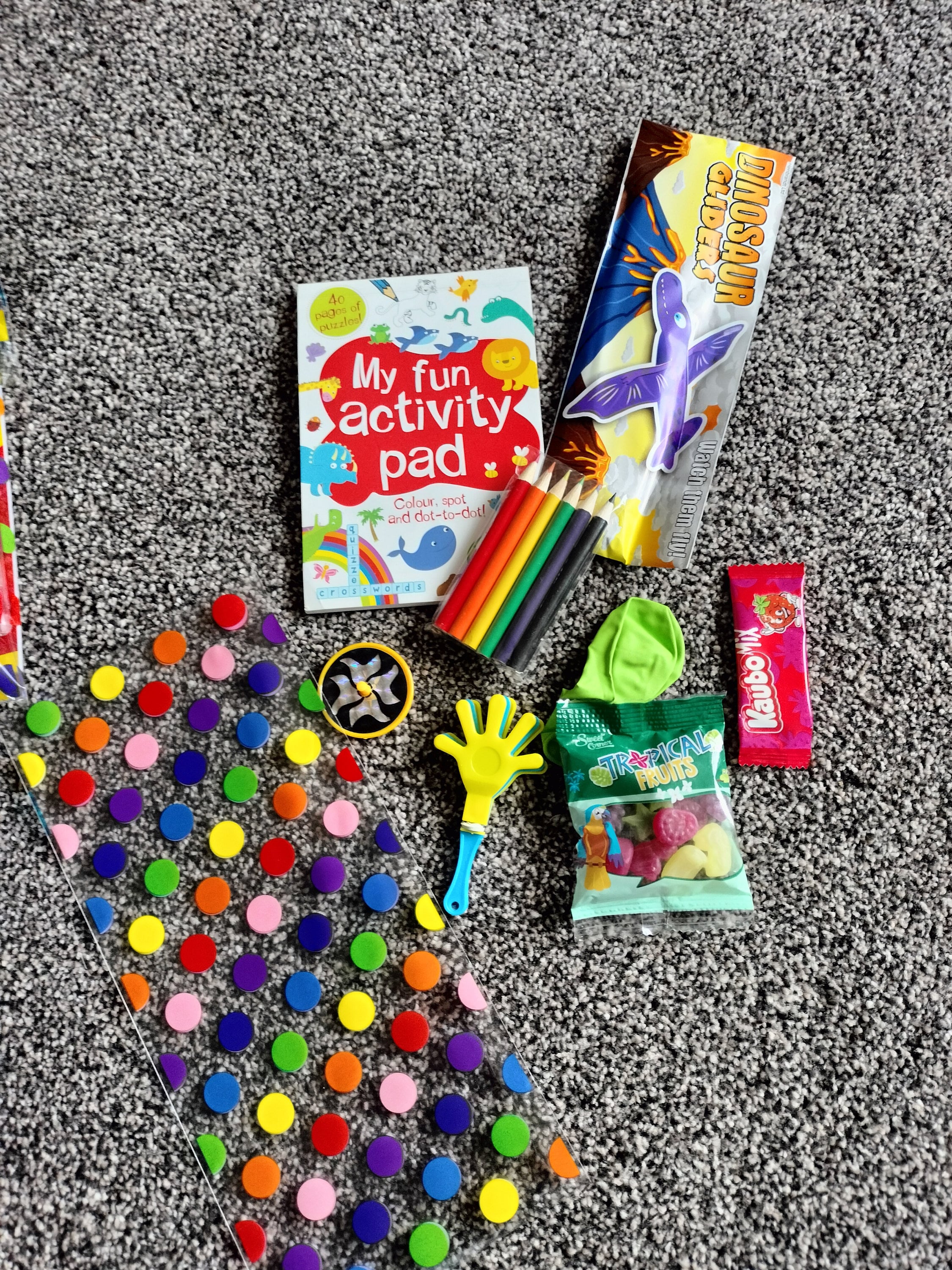 Budget Kids Ready Made Party Bags Pre Filled Loot Bags Favours Prizes ...