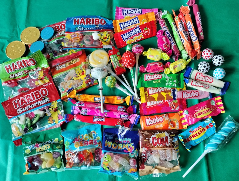 Ready Made Kids Pass the Parcel Party Game Boys Girls Paint Craft ...