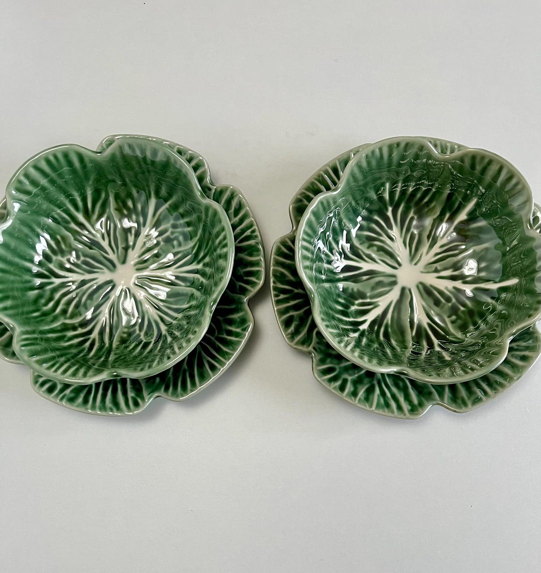 Cabbage Leaves Plate and Bowl. Traditional Portuguese Ceramics in the ...
