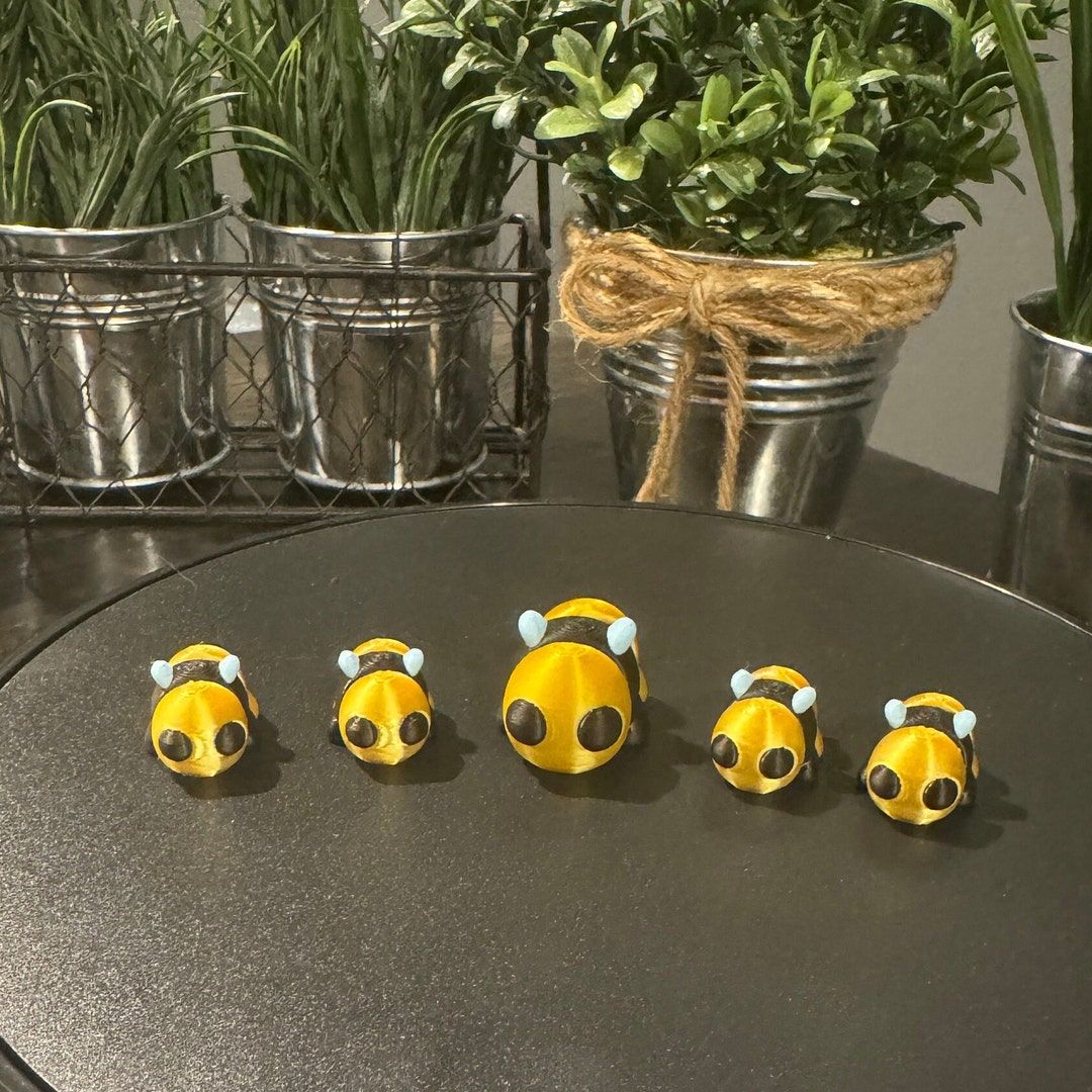 3D Printed Queen Bee Fidget Toy, Cute 3D Print Mini Gold and Black ...