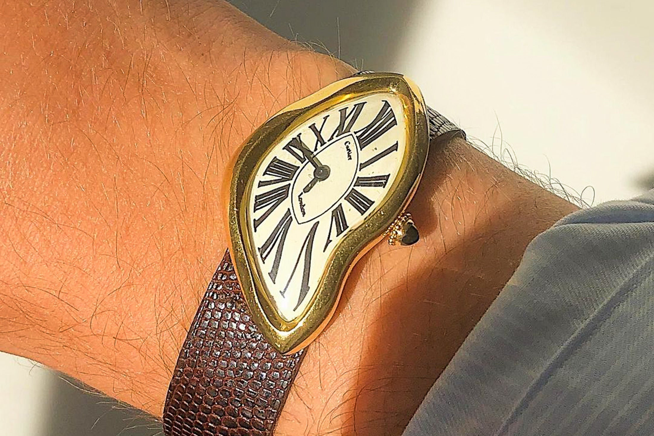 Orologio unico in oro e acciaio Surrealist Art Design, orologio in ...