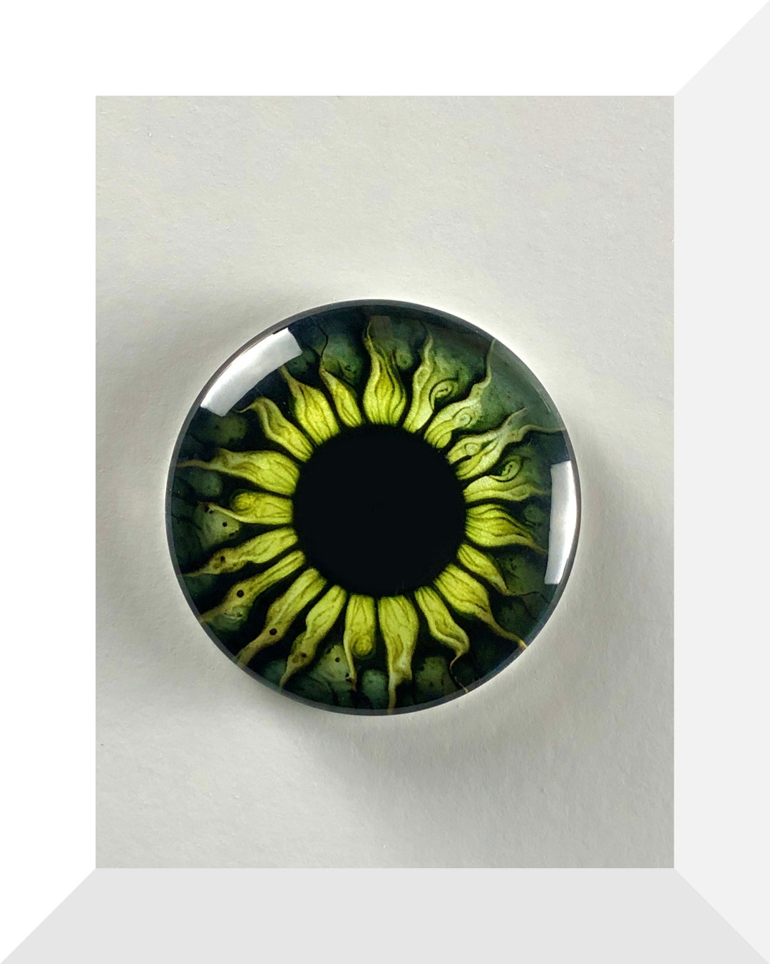 Zombie Eye / Undead Eye / Diseased Eye / Wire Wrapping Pendant / Creepy ...