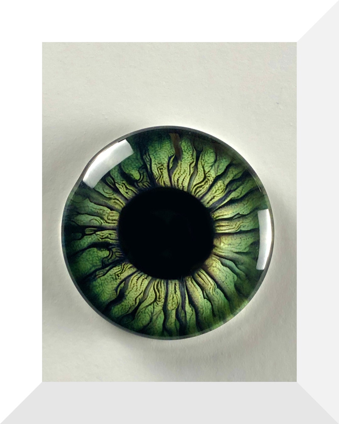 Zombie Eye / Undead Eye / Diseased Eye / Wire Wrapping Pendant / Creepy ...
