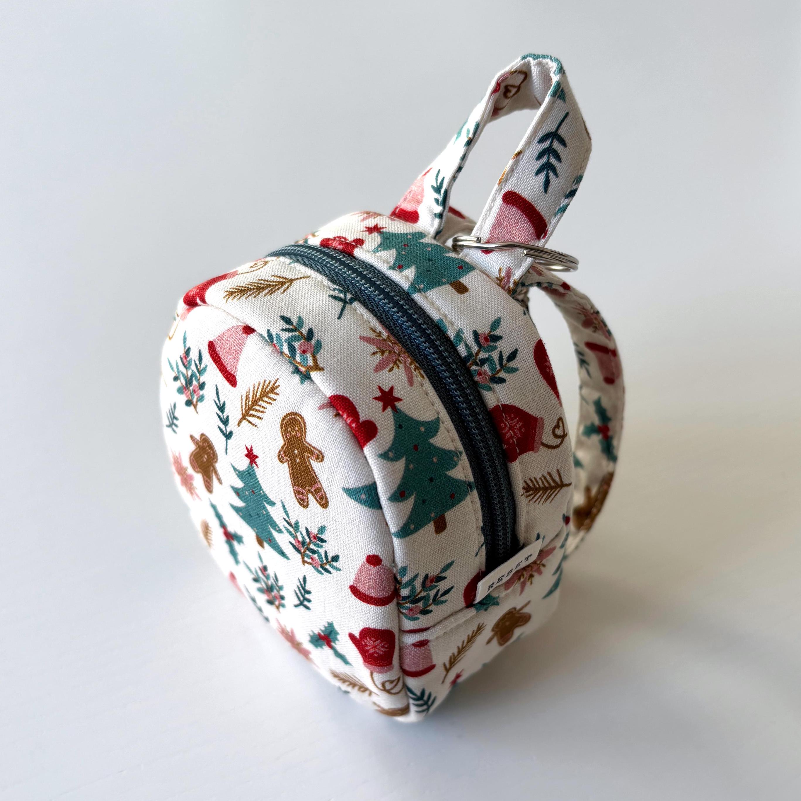 Mini Christmas Backpack Keychain – Cute Backpack Charm, Keyring Coin ...