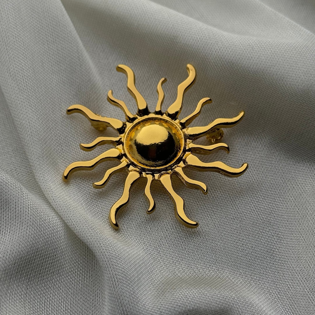 Vintage Gold Sun Brooch: Alloy Sunshine Pin Badge - Etsy