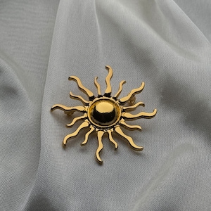 Vintage Gold Sun Brooch: Alloy Sunshine Pin Badge - Etsy