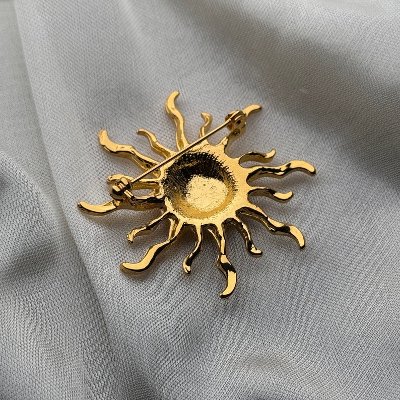 Vintage Gold Sun Brooch: Alloy Sunshine Pin Badge - Etsy