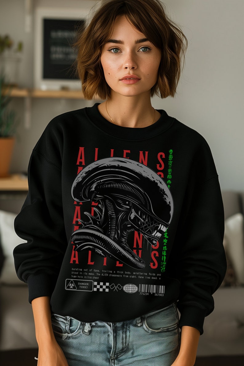 ALIEN Xenomorph Horror Movie Unisex Heavy Blend Crewneck Premium ...