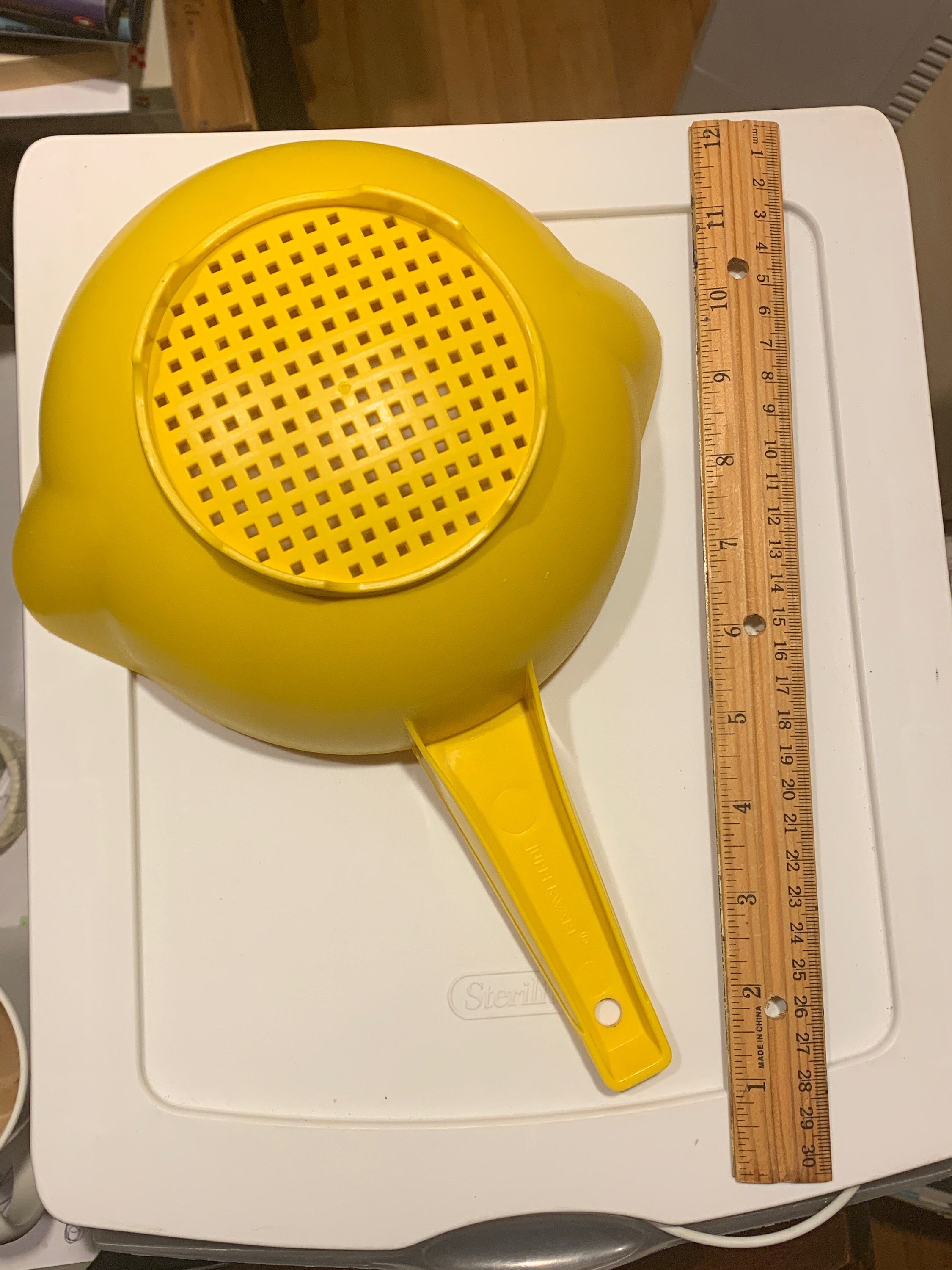 Tupperware 1200-6 Colander One Qt Small Yellow 1970 Grannycore - Etsy