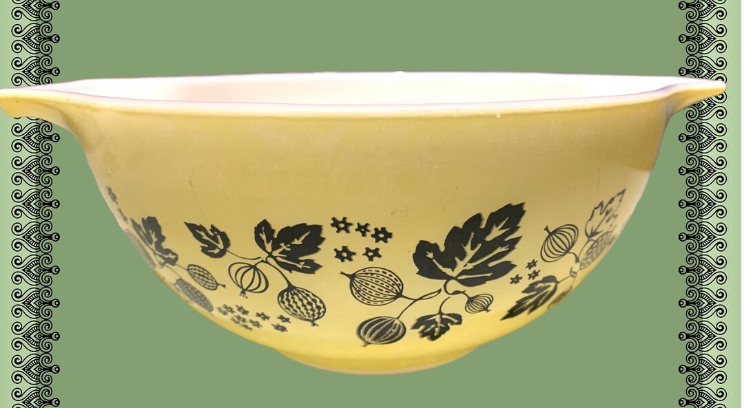 Pyrex Mixing Bowl Vintage Gooseberry 444 Yellow Black Cinderella 1957 ...