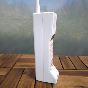 Scream Brick Phone Prop in White for Fancy Dress and Cosplay- the Front ...